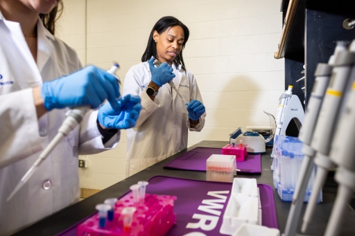 School of Nursing expands research, teaching with its first ‘wet lab ...