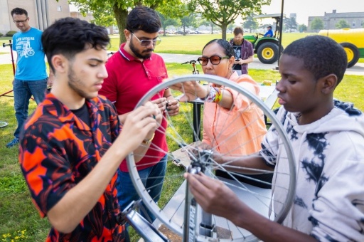 Bicycles provide pathways to STEM careers - Learn Magazine - University ...